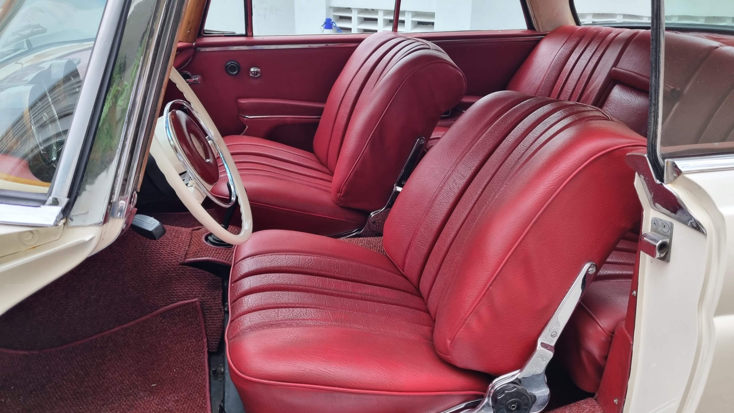 Mercedes Benz 250 SE – Berek Clássicos