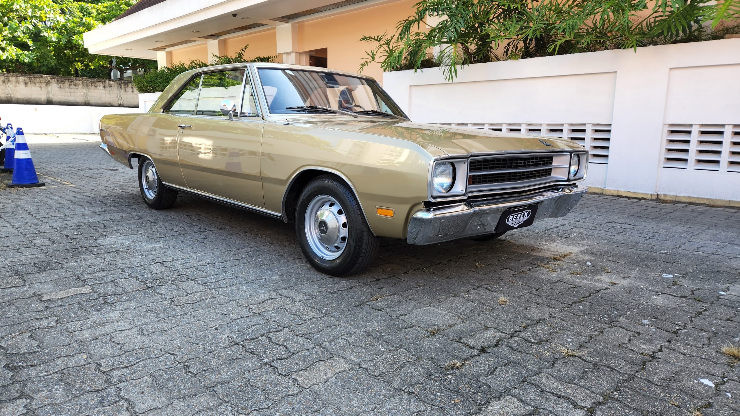 Dodge Dart 1973 – Berek Clássicos